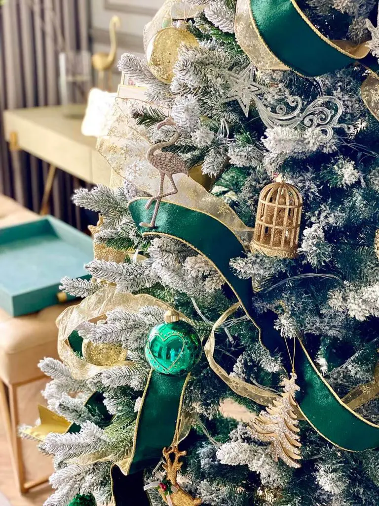 Emerald Christmas Tree – Perfect Holiday Decoration - La Maison Chouette